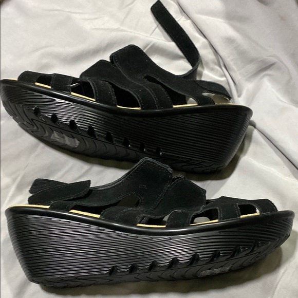 Skechers | Shoes | Skechers Black Platform Comfort Shoes | Poshmark